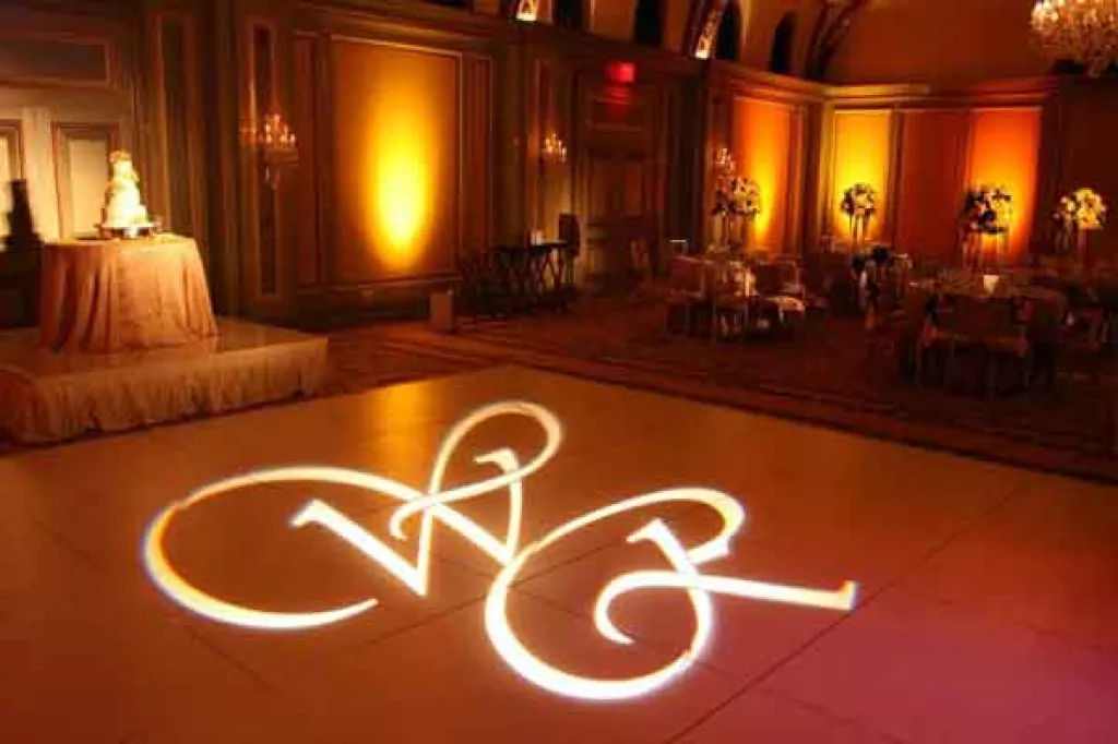 Lighting styles for a dazzling wedding