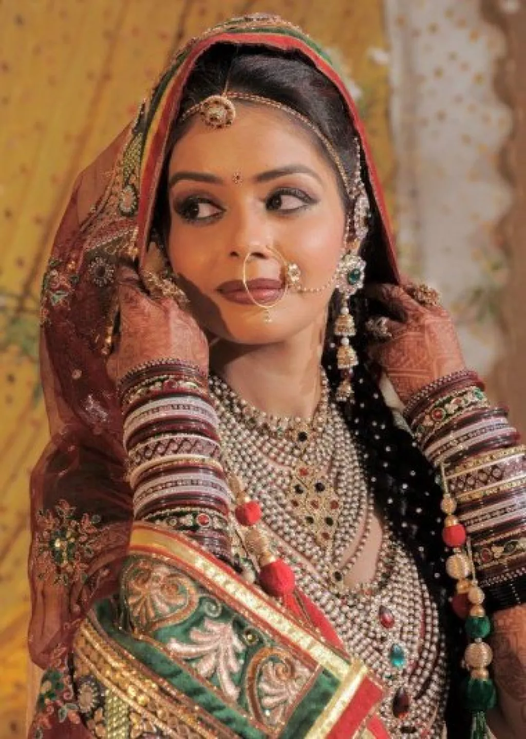 How To Select The Bridal Wedding Attire