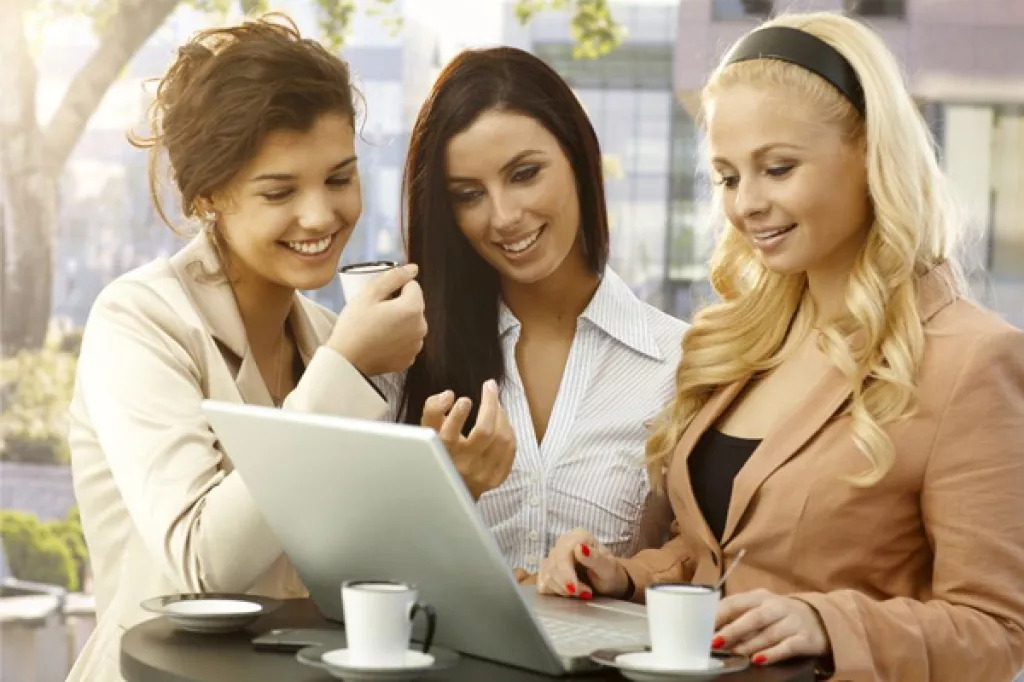 How To Invite Your Colleagues To Your Wedding