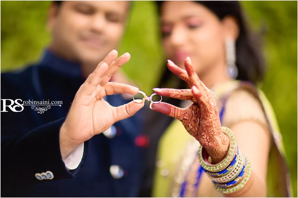 Fun And Fantastic Props Couples Can Add To Their Pre-wedding Shoot