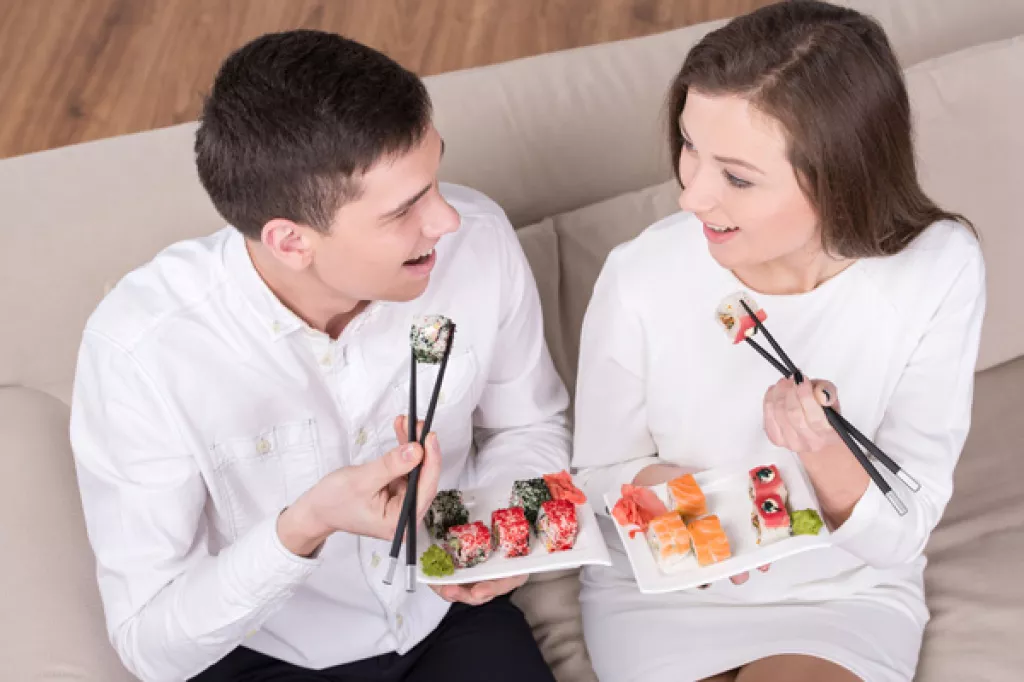 4 Easy Tricks For Couples To End Their Food Fights In A Healthy Way
