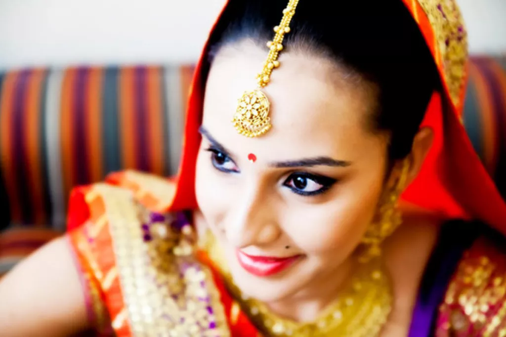 7 Breathtaking Maang Tikka Styles You Can Steal From These Gorgeous ...