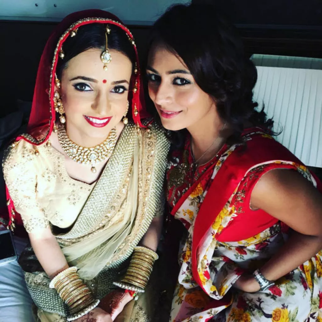 IPL Host Roshni Chopra's Sister Actress Deeya Chopra Enagaged To London-Based Boyfriend