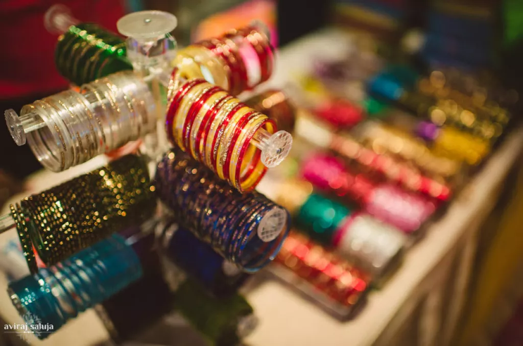6 Innovative Ways To Use Bangles In Your Wedding Decor