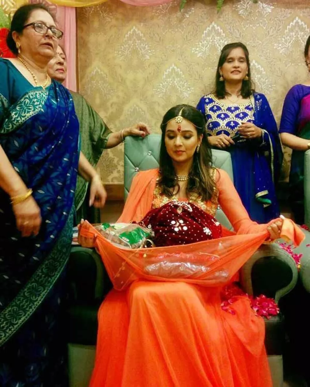 'Dil Boley Oberoi' Fame Mansi Srivastava Gets Engaged To 'Meri Aashiqui ...