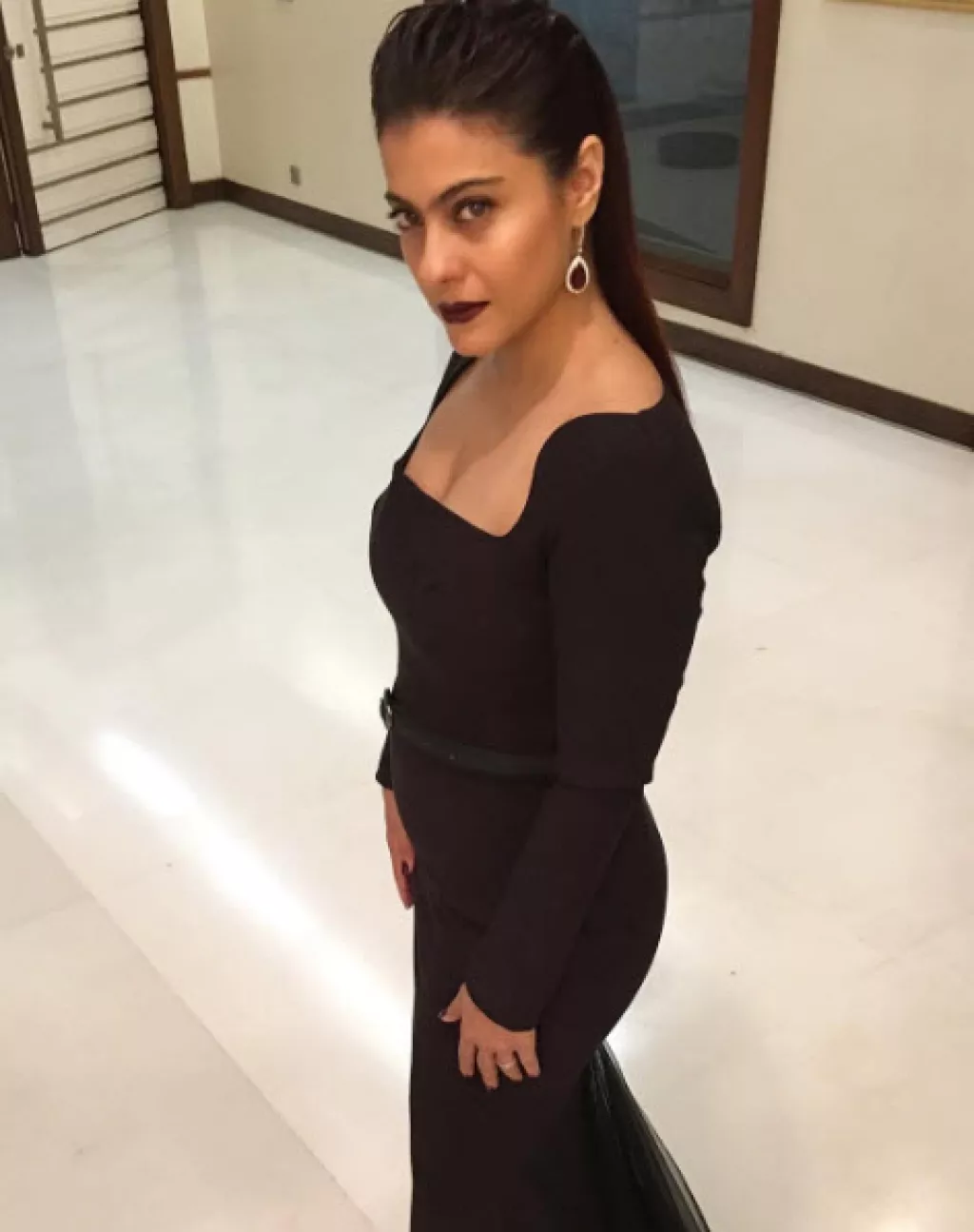 A Complete Fashion Guide To Wear Low Necklines With Grace And Confidence