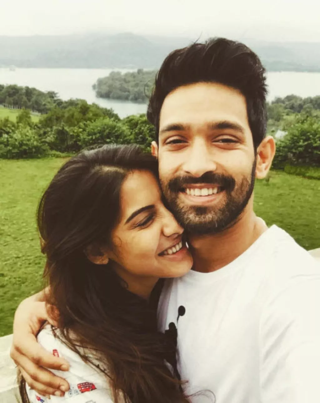 TV Heartthrob Vikrant Massey Is Madly In Love With This Hottie