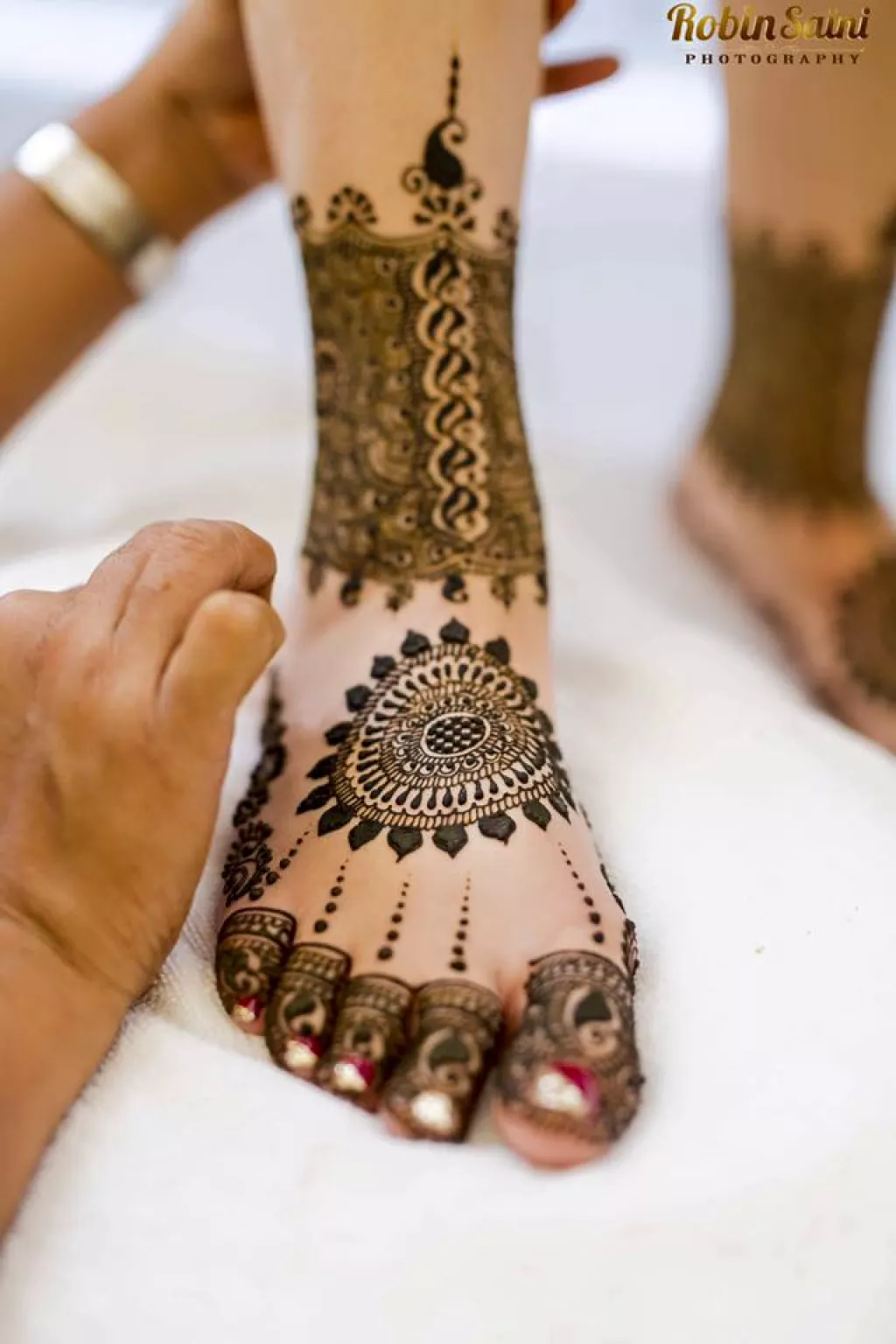 50 Beautiful Mehendi Designs Flaunted By Gorgeous Indian Brides