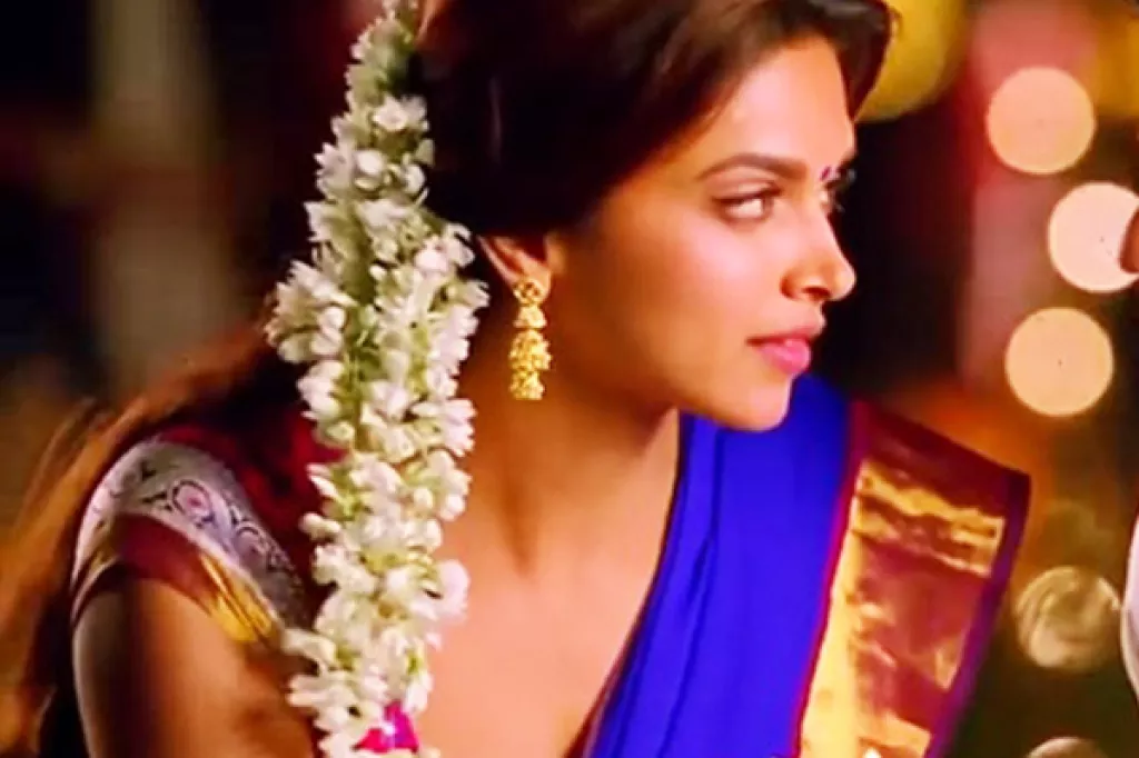 10 Gorgeous Gajra Hairstyles To Dazzle At Your Bestie's Wedding