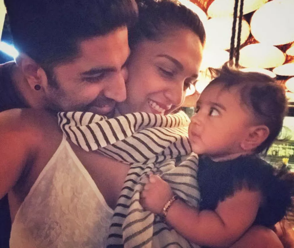 Shveta Salve Is Killing It In A Bikini After Losing Her Post-Pregnancy ...