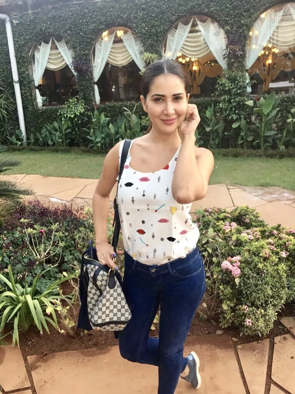 Kim Sharma Reveals The Truth About Her Broken Marriage With This Single ...