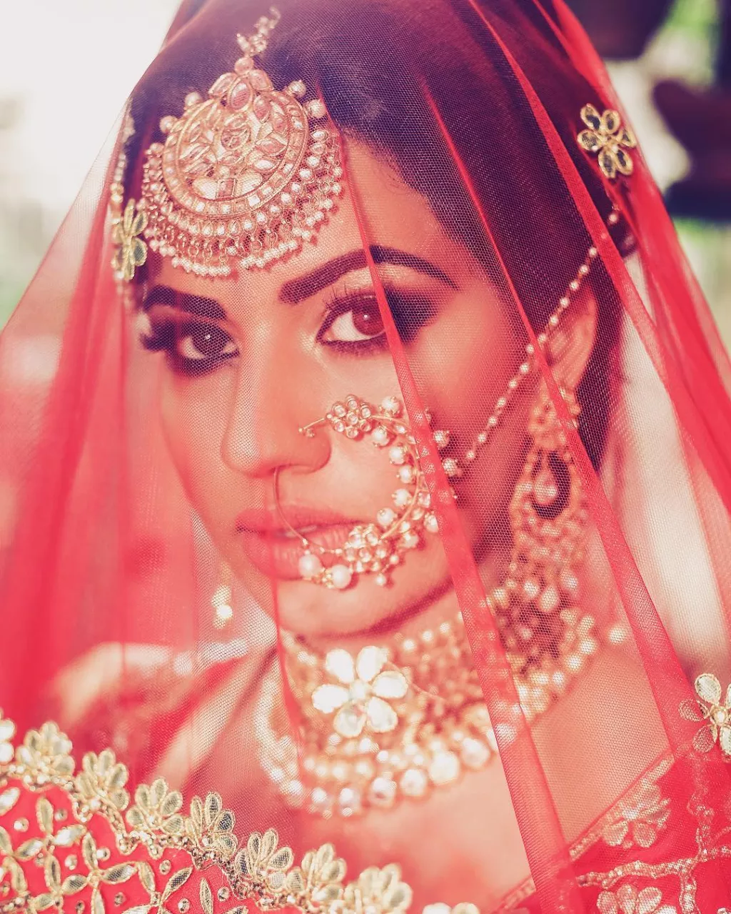 9 Best Nath Designs That All Brides-To-Be Can Don On Their Wedding Day