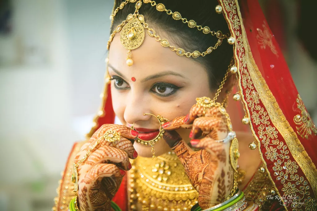 9 Best Nath Designs That All Brides-To-Be Can Don On Their Wedding Day