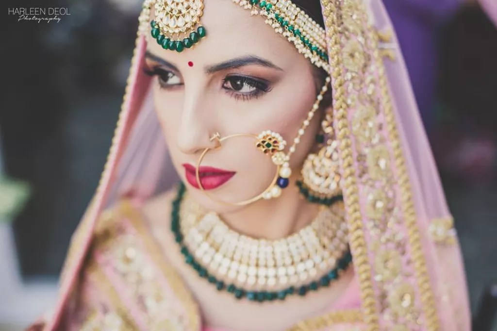 9 Best Nath Designs That All Brides-To-Be Can Don On Their Wedding Day