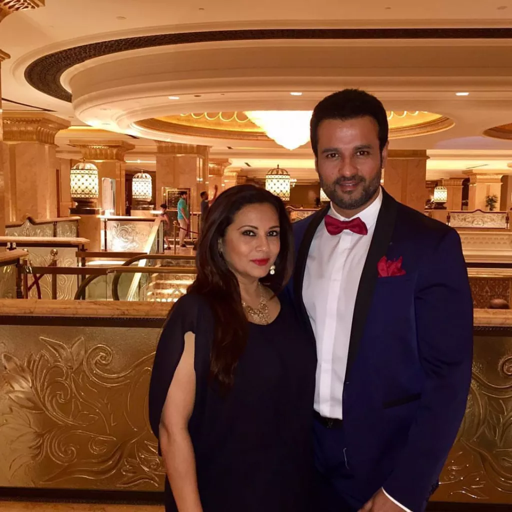 Rohit Roy's Romantic Message For His Wife Manasi On Their Anniversary ...
