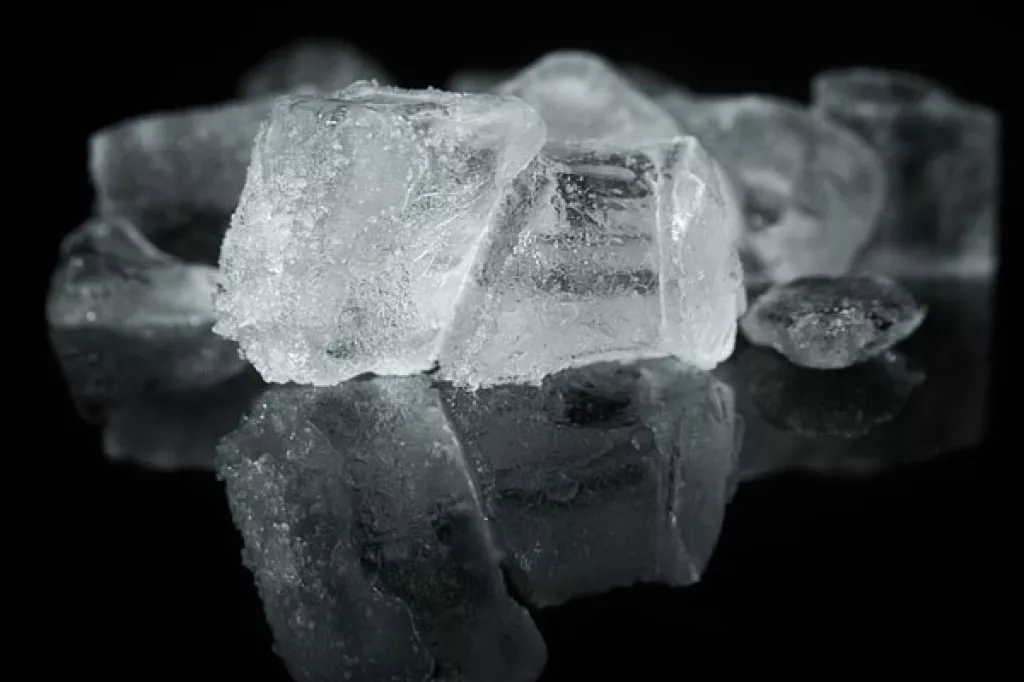 11 Surprising And Unheard Uses Of Ice Cubes That Take Good Care Of Your ...