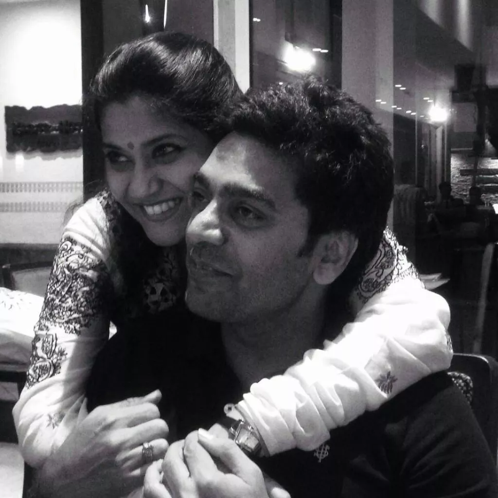 Married For 17 Yrs And Parents To 2 Kids, Renuka And Ashutosh's Love ...