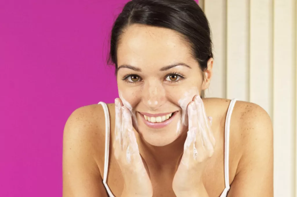 5 Flawless Makeup Tips For Dusky Skin Tone Women To Look Their Best