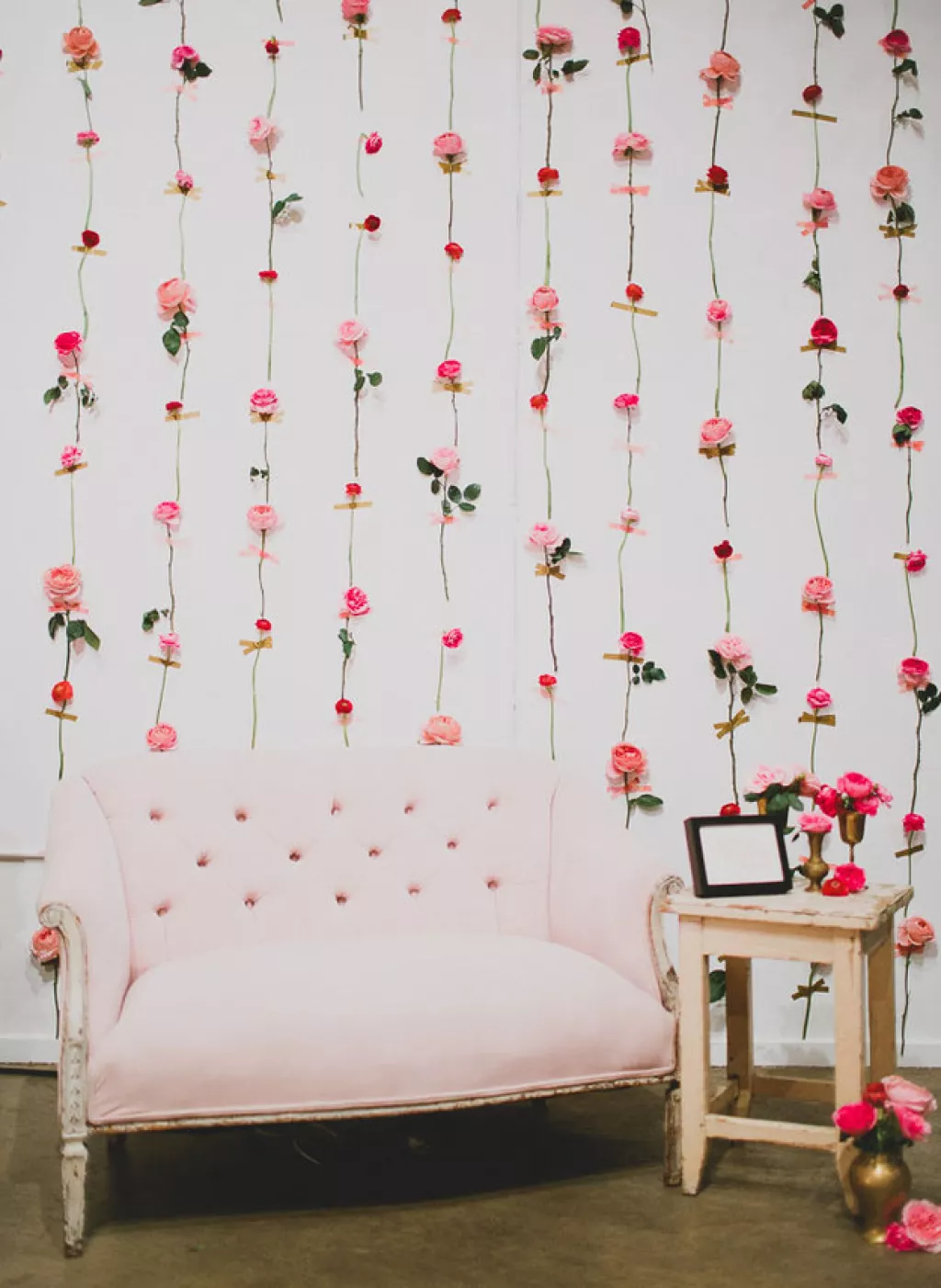 15 Stunning Floral Backdrops For Perfect Wedding Pictures
