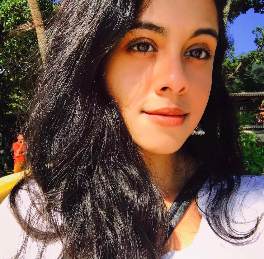 Picked Her Up From Garbage Bin, Mithun's Adopted Daughter Dishani Is ...