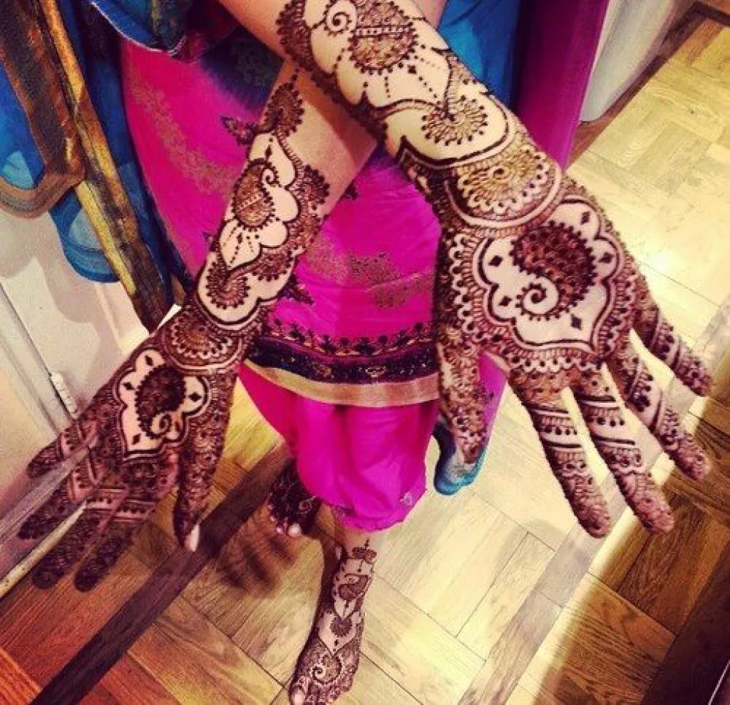 Ethereal And Majestic Mughal Mehendi Designs That Every Bride Can Flaunt