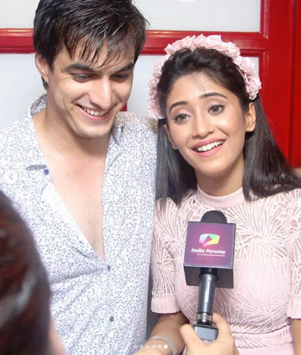 Mohsin Khan Dedicates His Award To Girlfriend Shivangi Joshi At Star ...