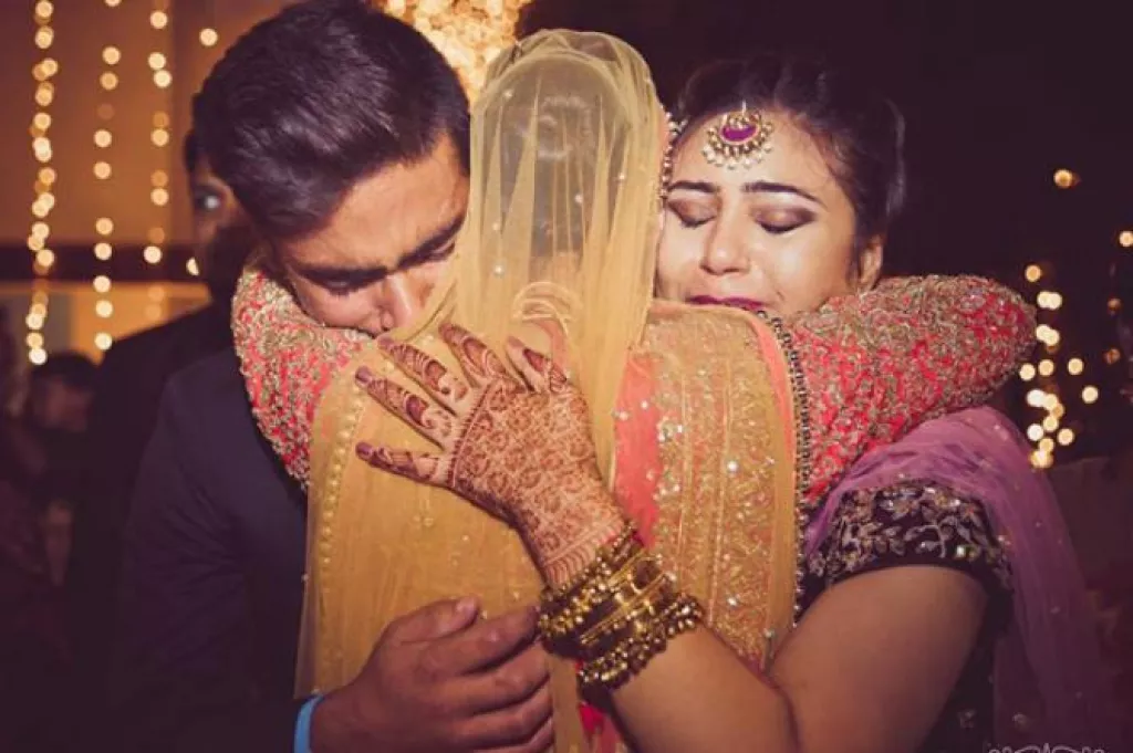 15 Beautiful 'Vidaai Moments' From Real Indian Weddings That'll Bring ...