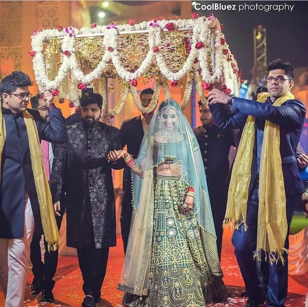 Unique Ideas For The Entrance Of An Indian Bride