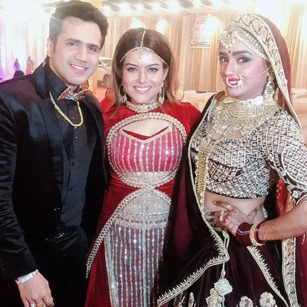 Parul Chauhan Of 'Bidaai' Fame Looks Stunning In Her Maroon Lehenga On ...