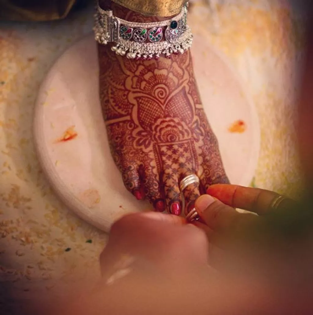 'Solah Shringar' For An Indian Hindu Bride: Hidden Meaning Behind It ...