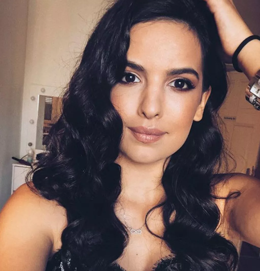 After Ending 20 Yrs Of Marriage With Mehr Jesia, Arjun Rampal Finds ...