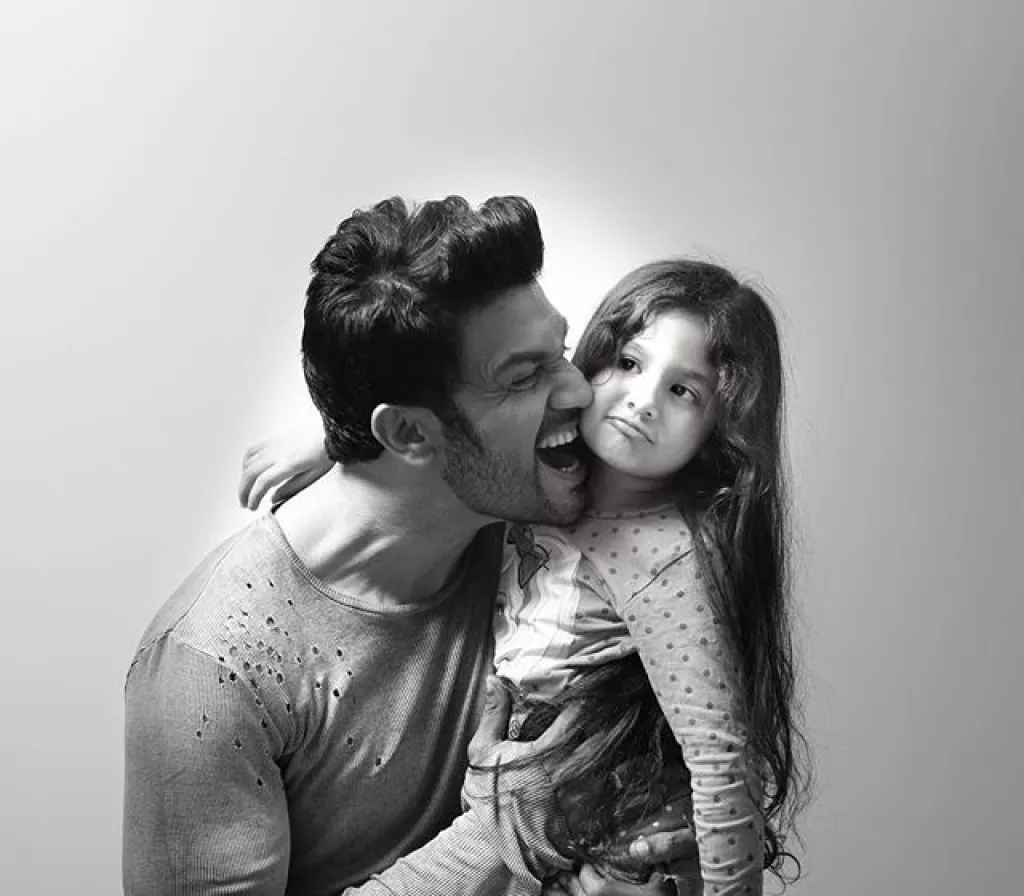 18 TV Actors Who Are Redefining Fatherhood And Are Coolest Dads On The ...