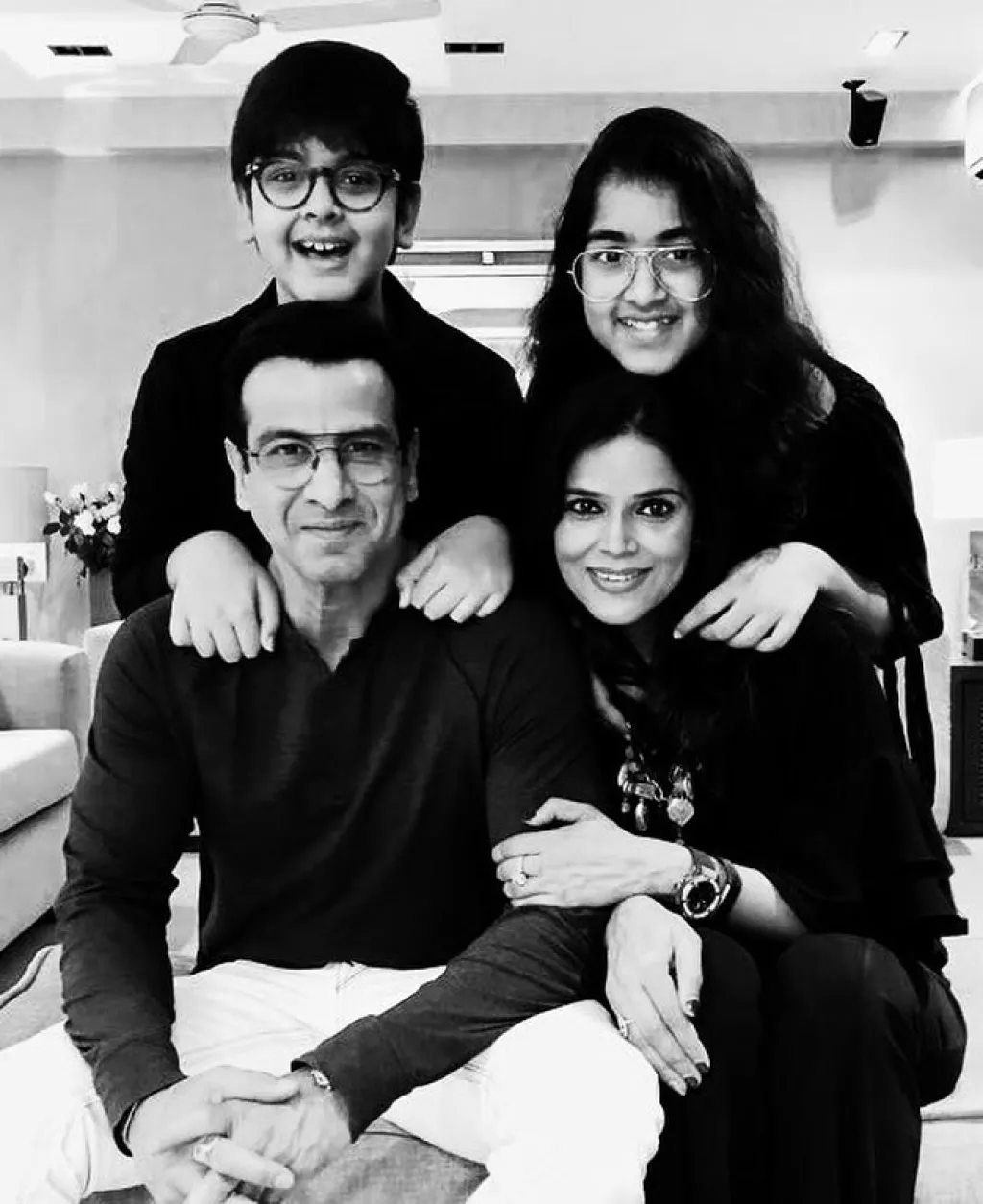 Married For 15 Yrs, Ronit Bose Roy Shares A Passionate Lip Lock With ...