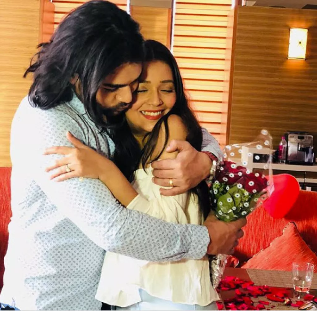 'Dil Boley Oberoi' Fame Mansi Srivastava Gets Engaged To 'Meri Aashiqui ...