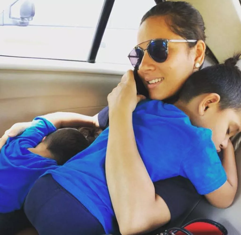 26 Famous Television Couples With Their Adorable Star Kids Who Raise ...