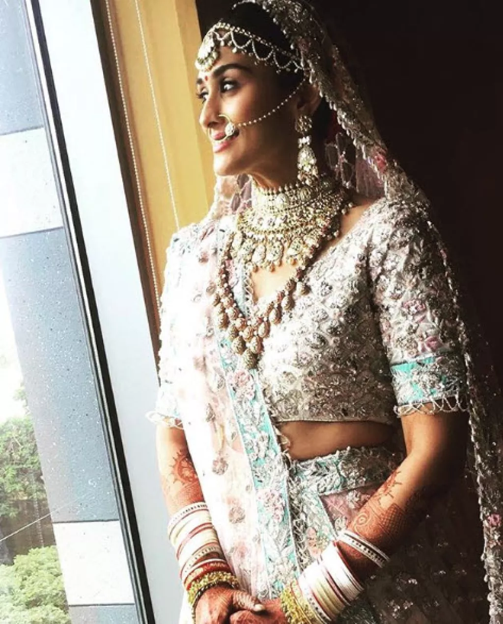 Sakshi Dhoni Singh Shares Poorna Patel's Bridal Look, Her 'Matha Patti ...