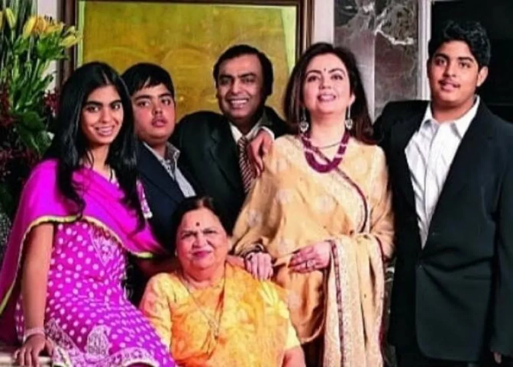 Unseen Childhood Pictures Of Isha Ambani, Akash Ambani And Anant Ambani ...