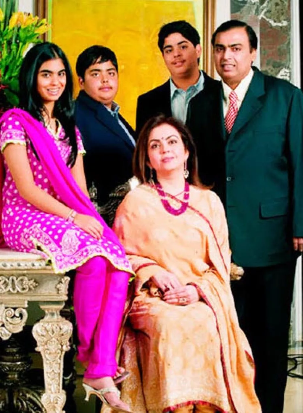 Unseen Childhood Pictures Of Isha Ambani, Akash Ambani And Anant Ambani Reflects Their Loving Bond