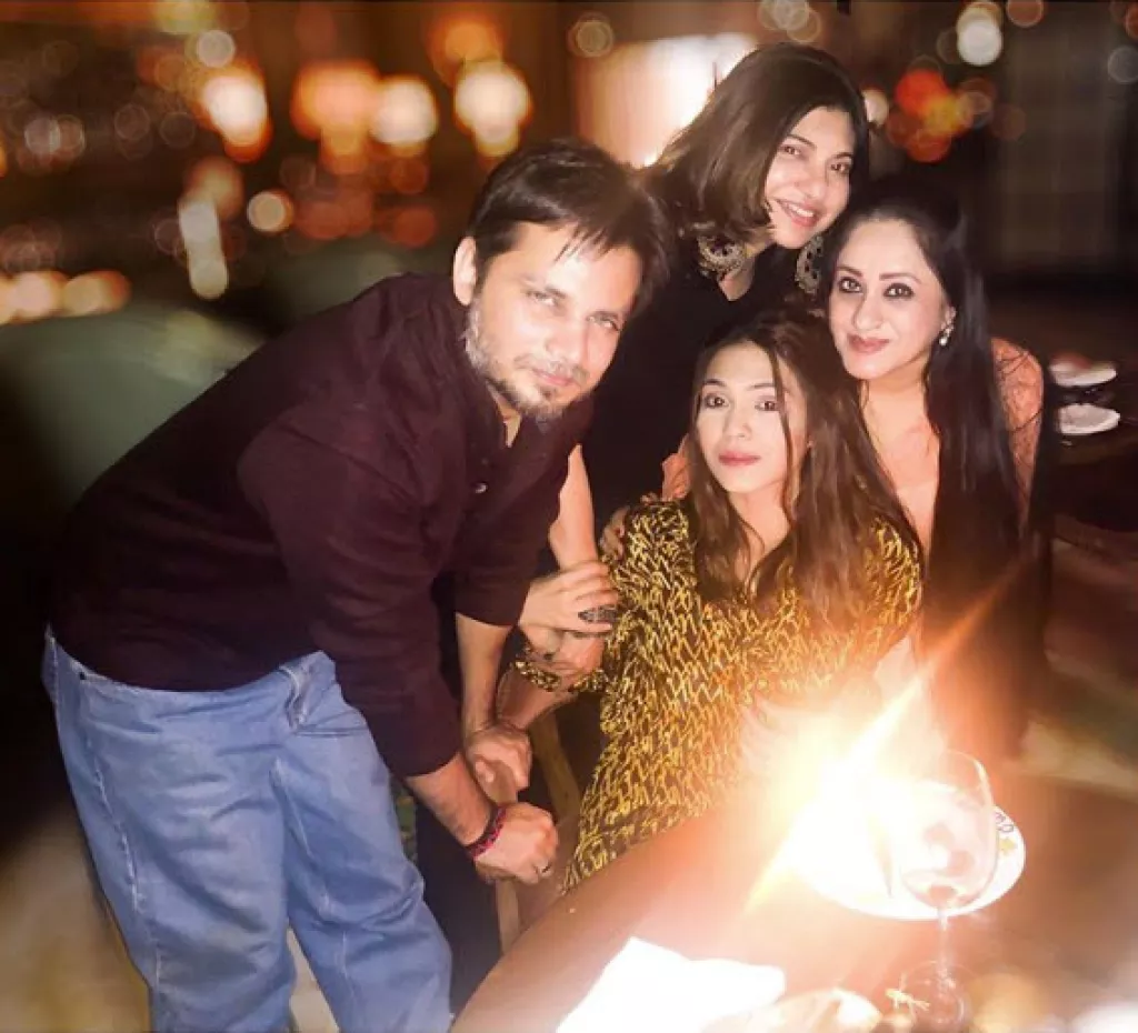 Alka Yagnik Wishes Her Life, Her Daughter Syesha Kapoor On Her Birthday ...