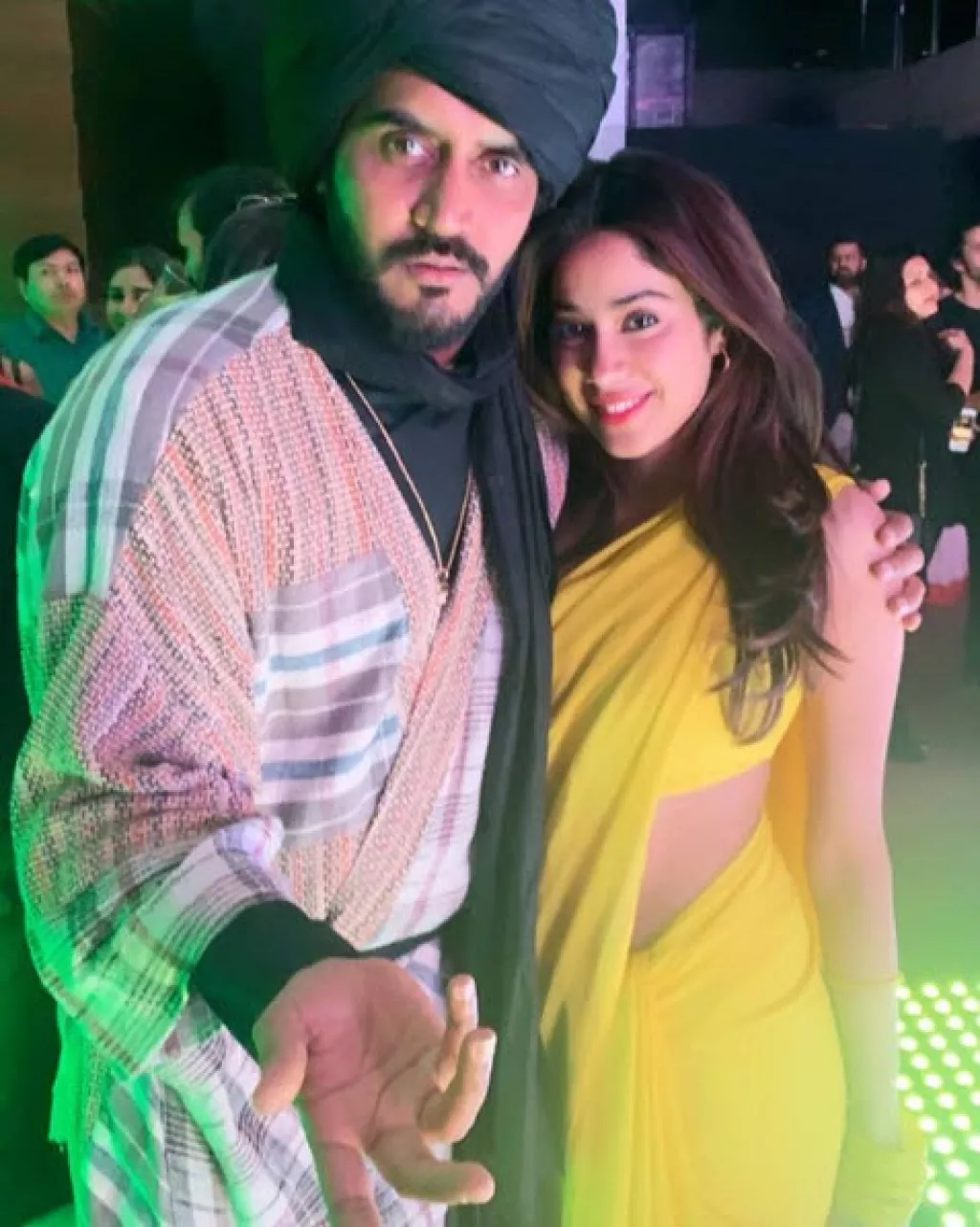 Janhvi Kapoor Recreating Mom, Sridevi's 'Chandni' Look Will Make You ...