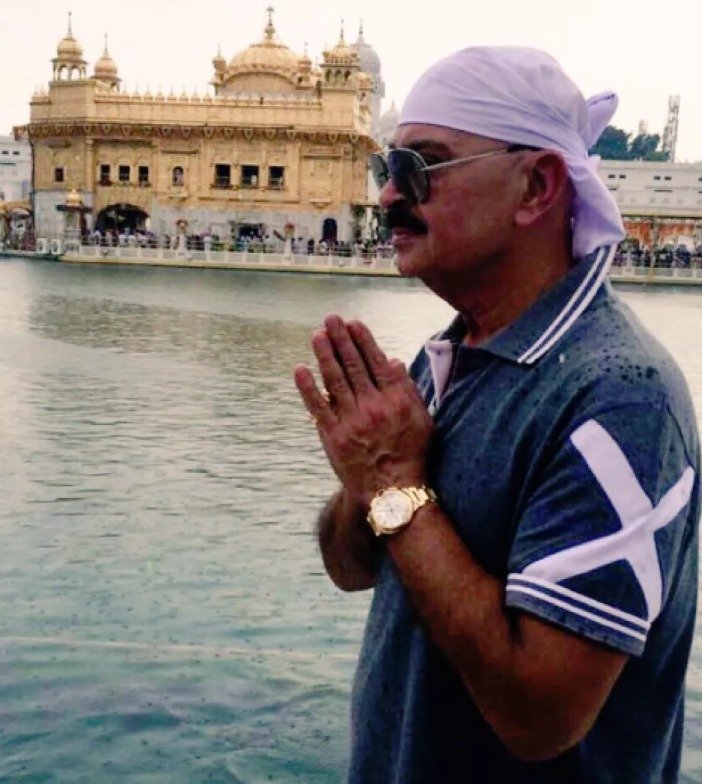 Rakesh Roshan Diagnosed With Throat Cancer, Hrithik Roshan Talks About ...