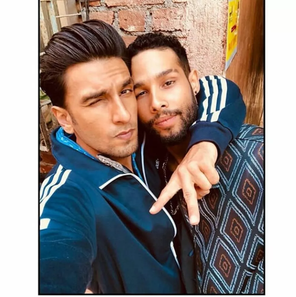 Siddhant Chaturvedi Aka MC Sher Of 'Gully Boy' Is Not Single, Details ...