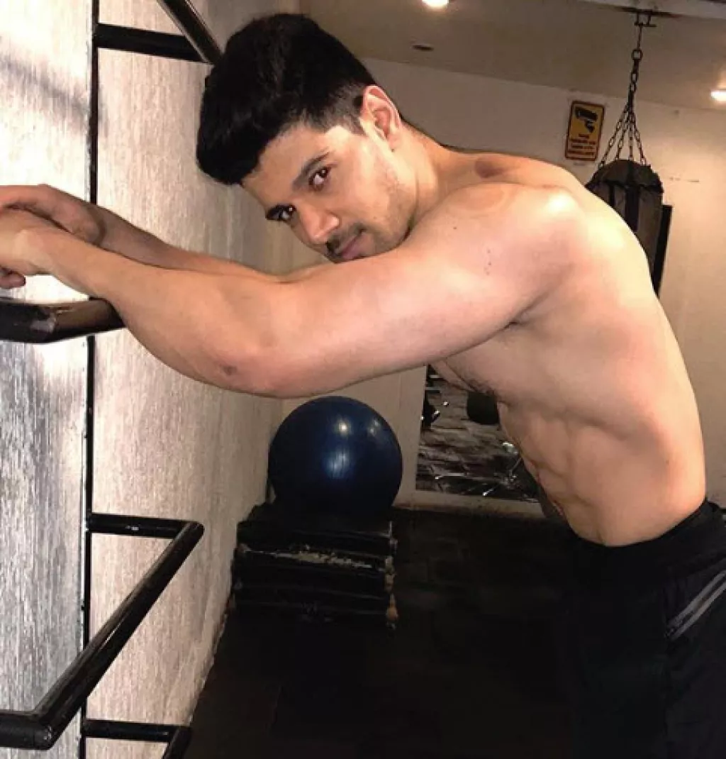 Aditya Pancholi's Son Sooraj Pancholi Is Now Dating A Famous Brazilian ...