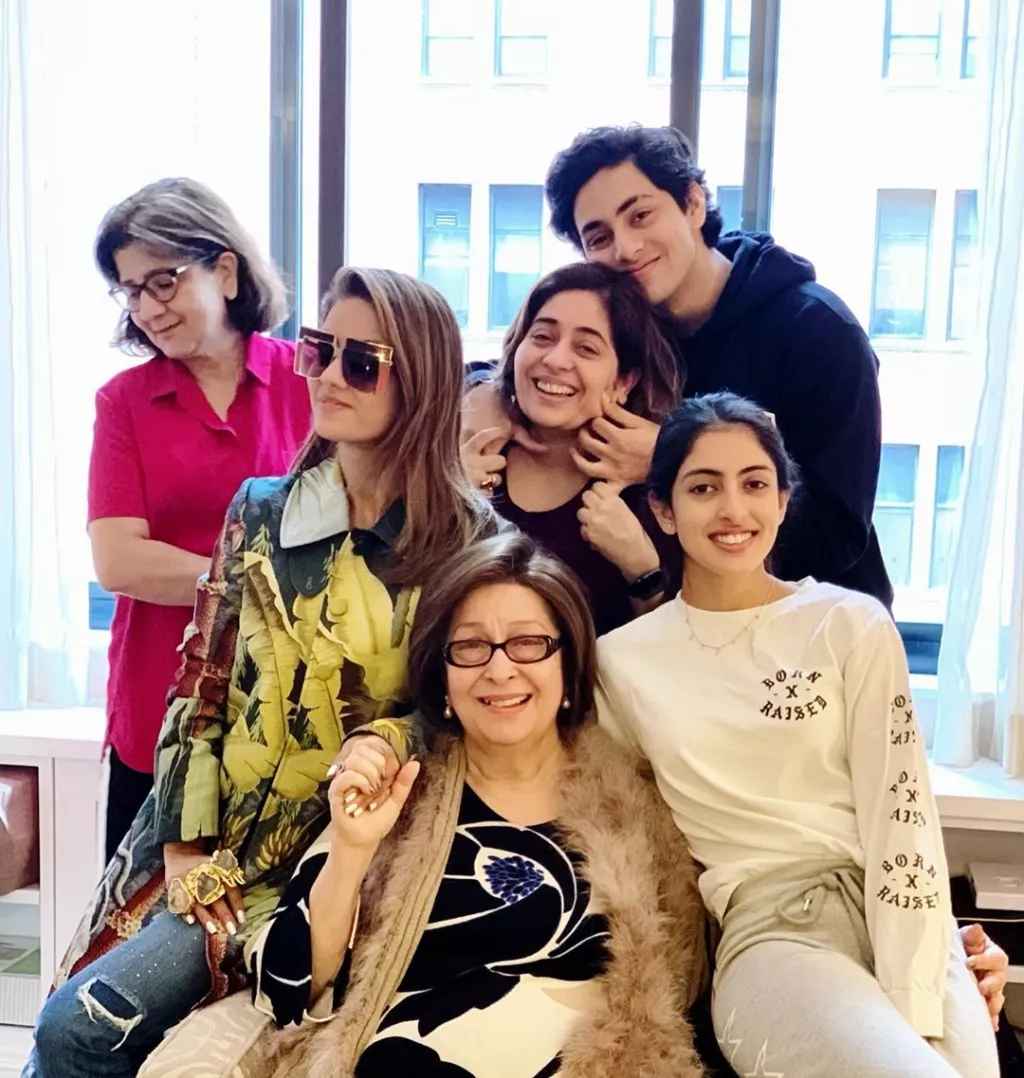 Navya Naveli And Her Brother, Agastya Enjoy Their Time With Grandmother ...