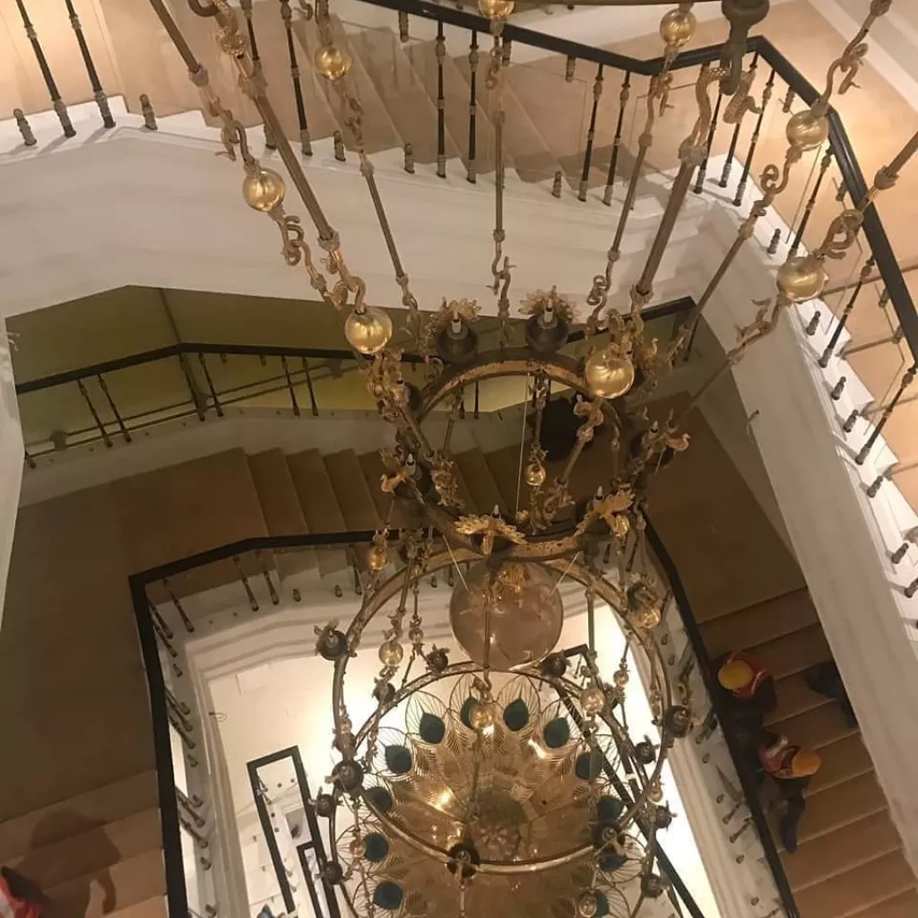 Isha Ambani And Anand Piramal's House, 'Gulita' Is Worth 450 Crores ...
