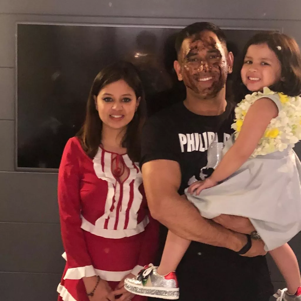 Ziva Singh Dhoni's Pictures With Daddy, MS Dhoni From Their Himalayan ...