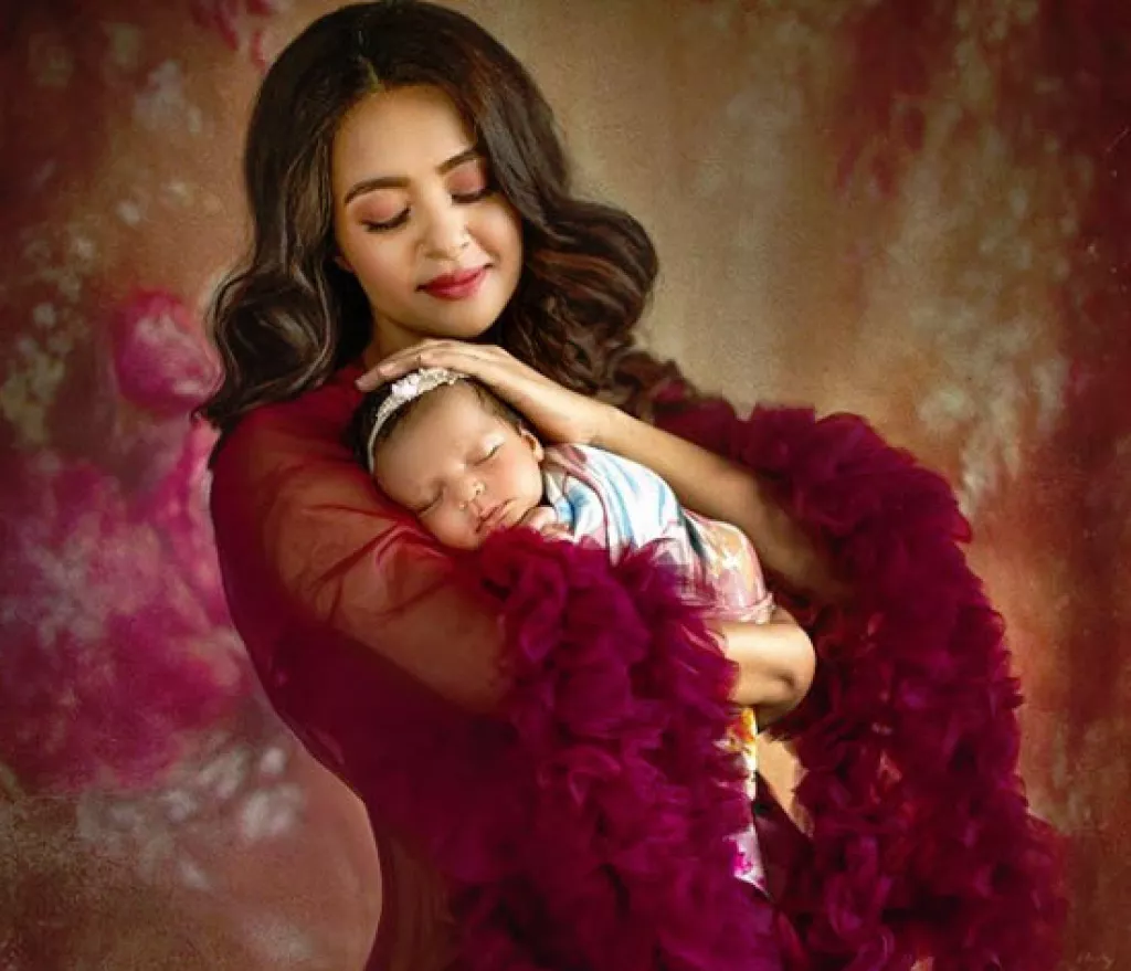 Surveen Chawla's 3-Month-Old Baby, Eva's First Photoshoot, The Little ...