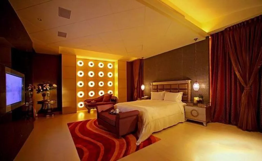 Amitabh Bachchan And Jaya Bachchan's 100 Crore Worth Home, Jalsa Exudes ...