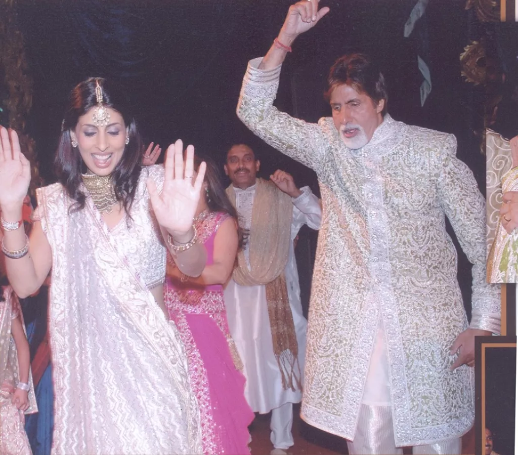 Aishwarya Rai Bachchan's Wedding Saree Was Made Of Real Gold And ...