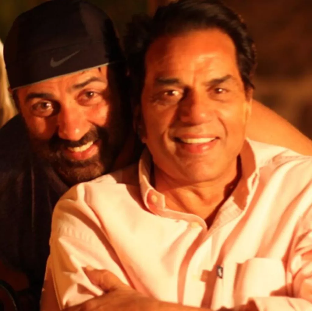 Sunny Deol's Son, Karan Deol Shares His Experience Of Kissing In Front ...